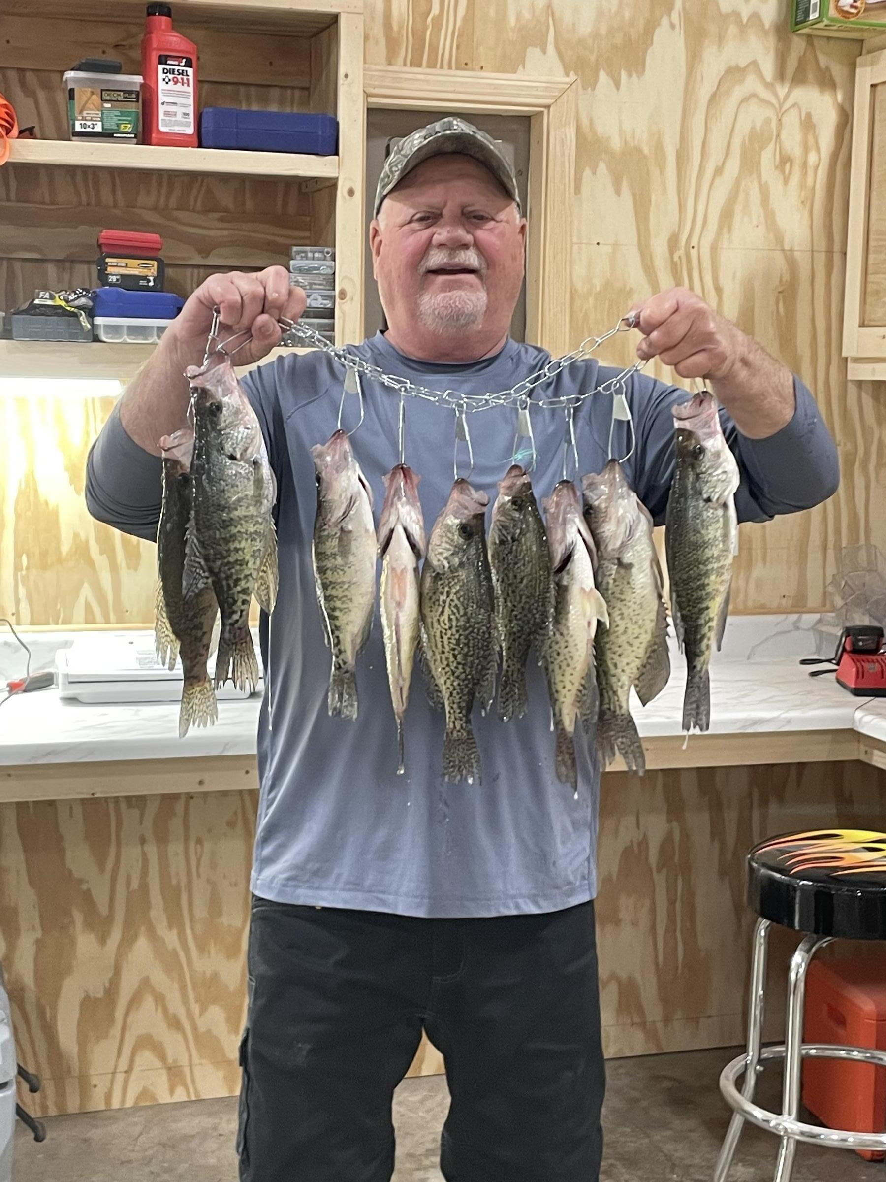 | Twin Lakes Walleye Club